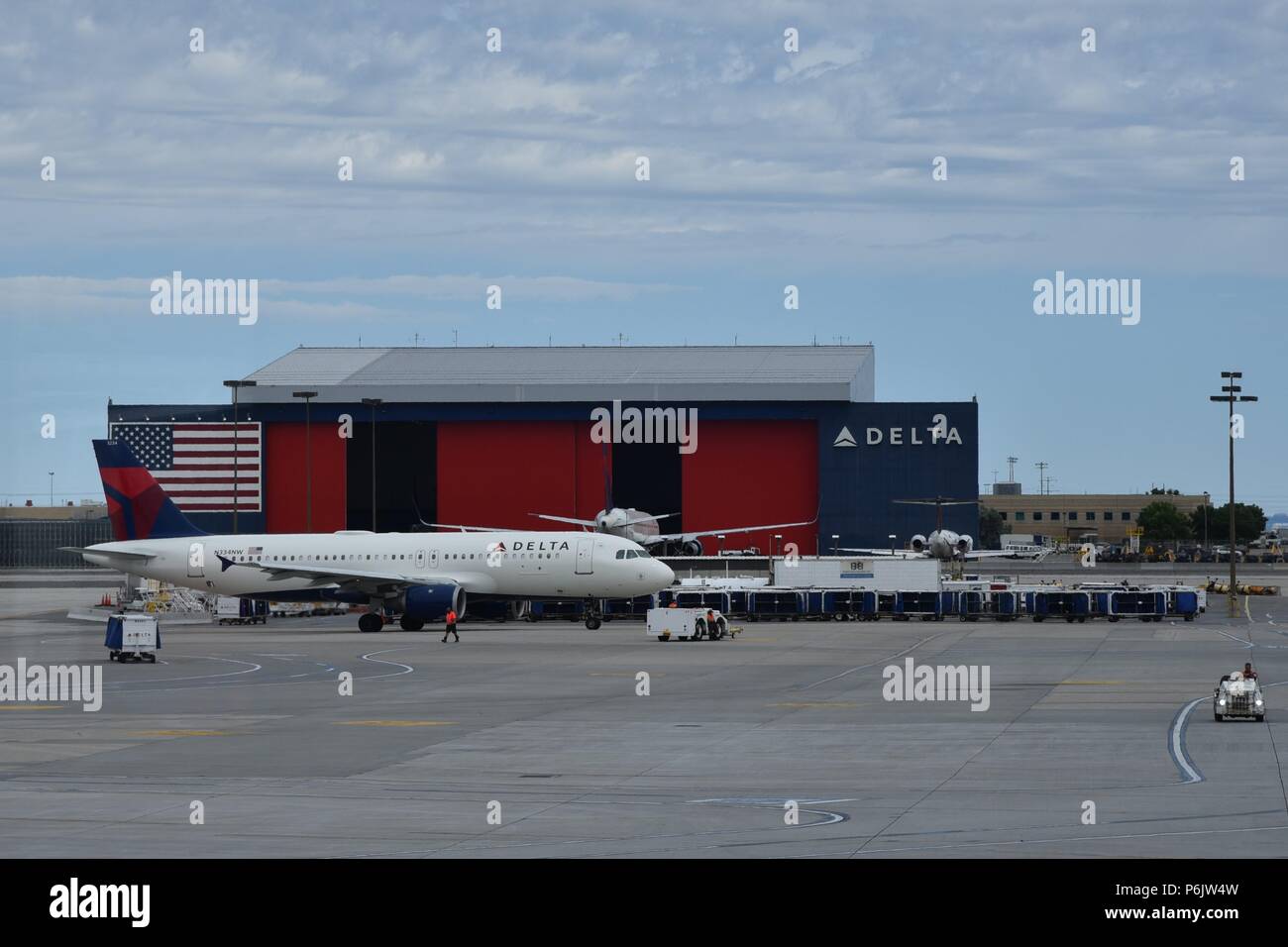 Salt lake city utah airport hi-res stock photography and images - Alamy