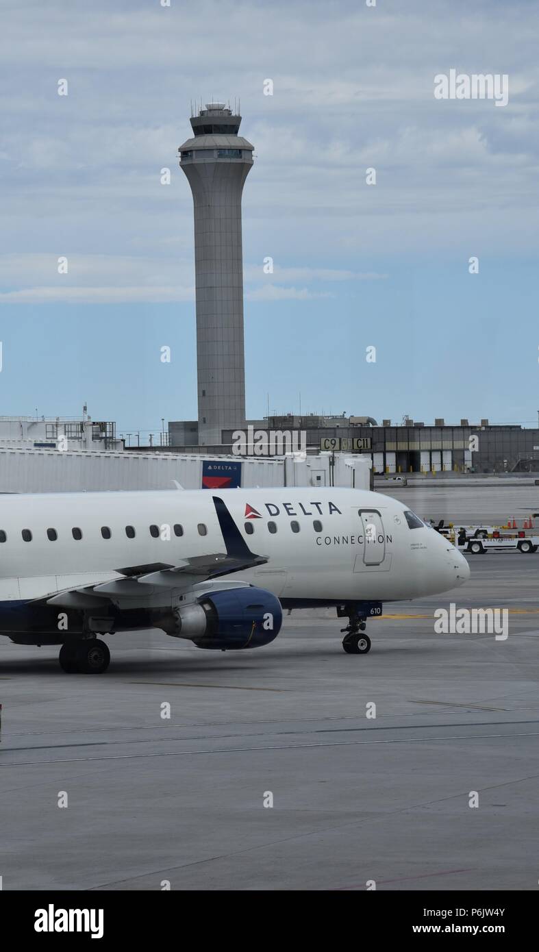 Salt lake city utah airport hi-res stock photography and images - Alamy