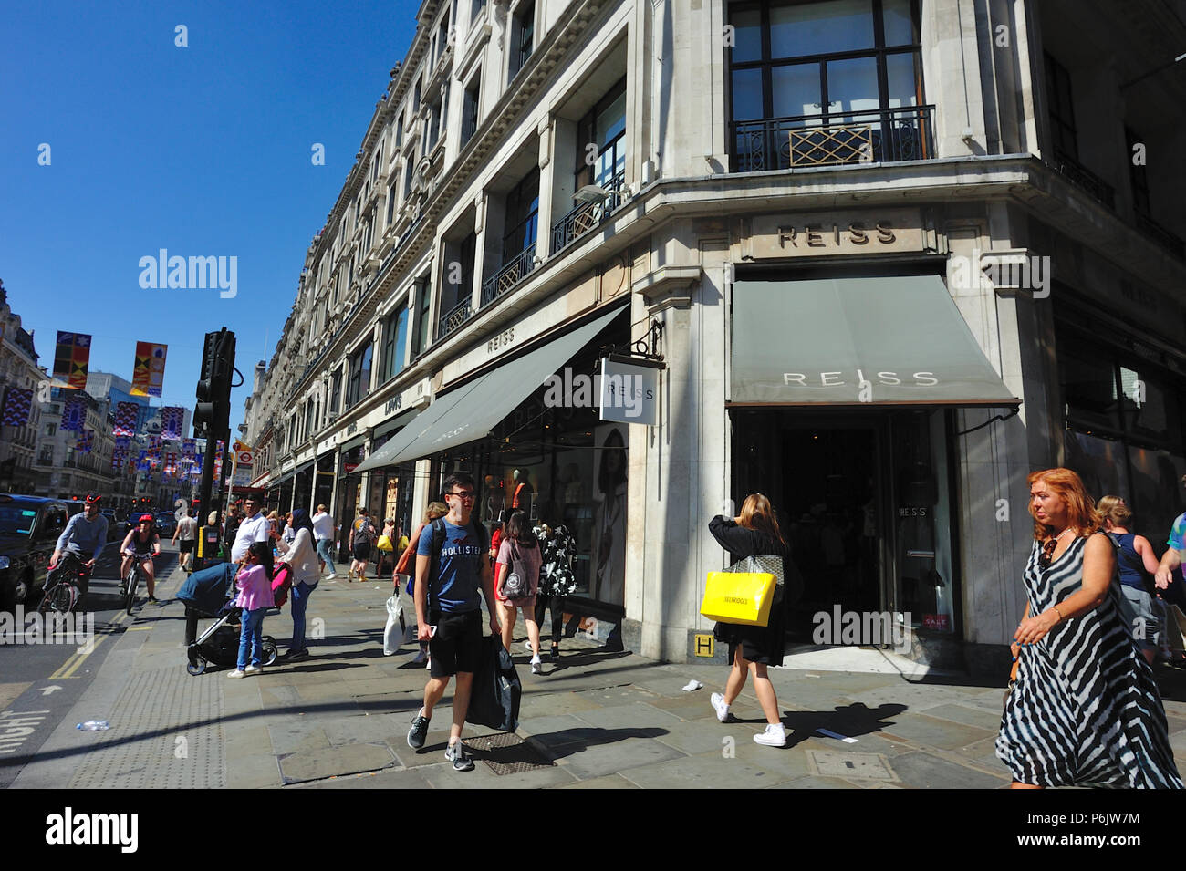 REISS store & Shoppers on Regent Street, London, England, UK Stock ...