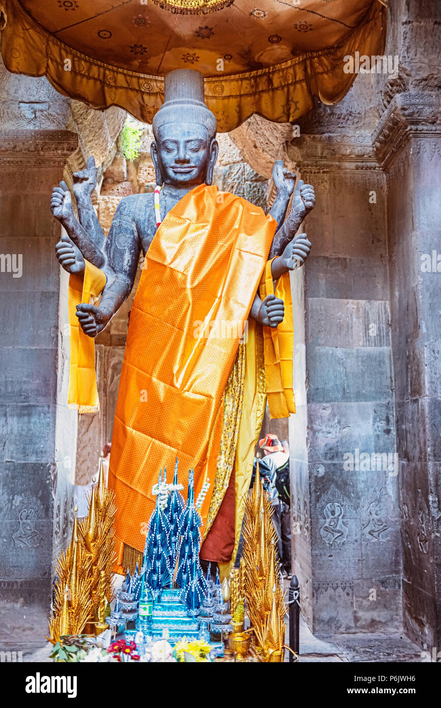 Vishnu Statue in Angkor Wat Temple Angkor Wat in Siem Reap, Cambodia ...