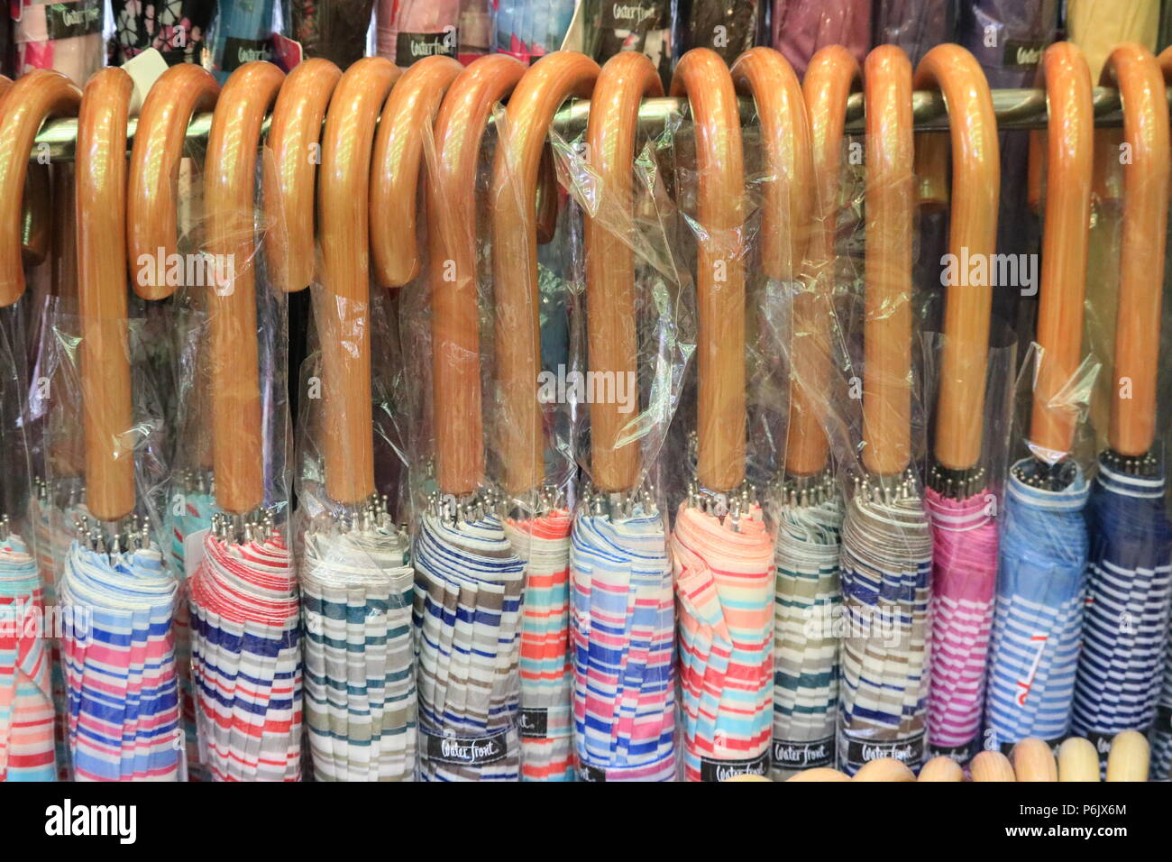 Umbrella patterns hi-res stock photography and images - Alamy