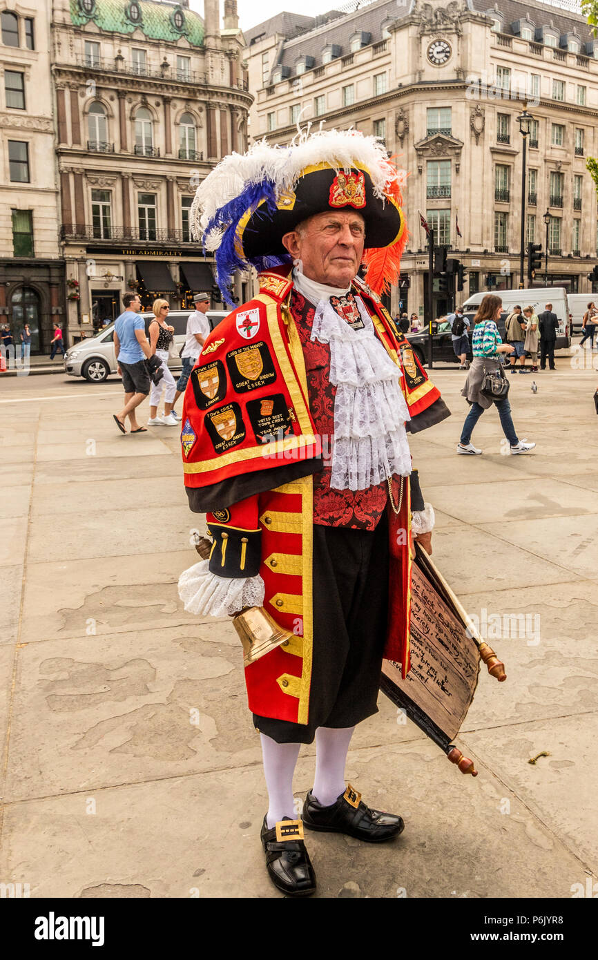 Town Crier giving a demonstration in full regalia in Trafalgar Square ...