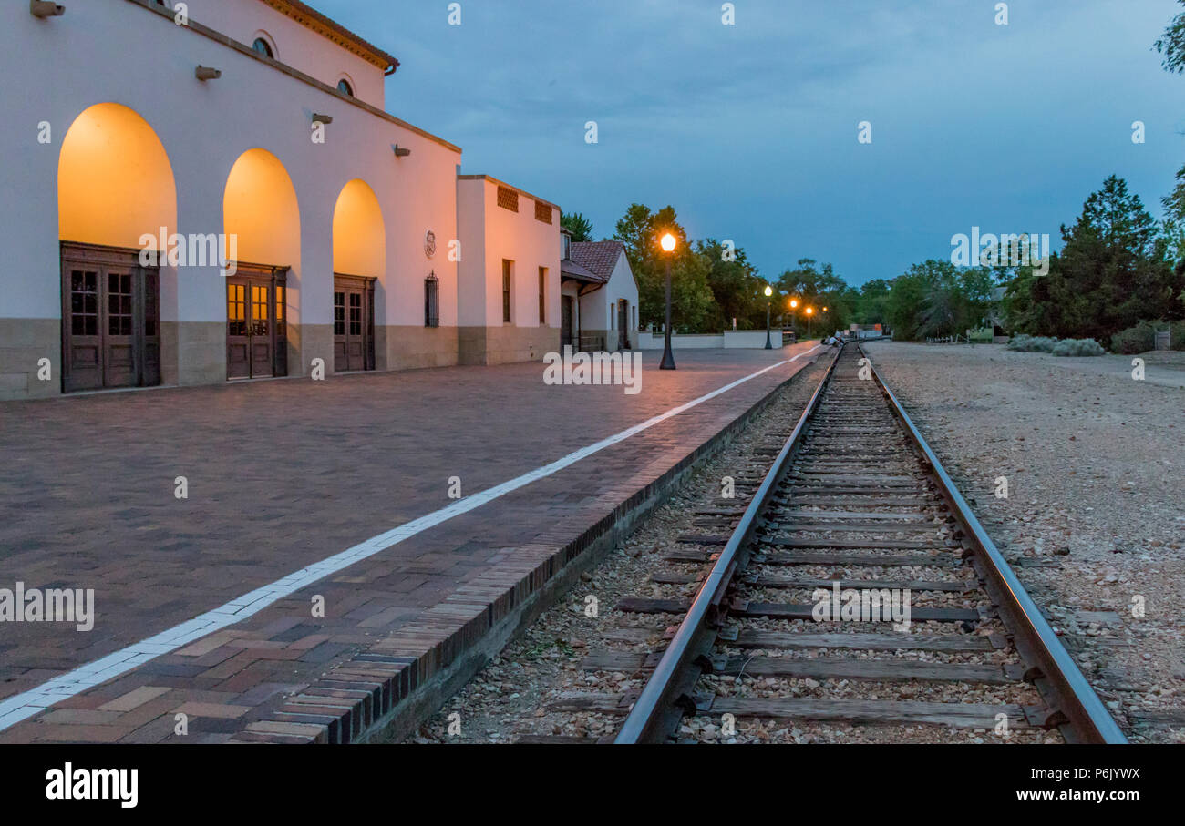 Railroad depot hi-res stock photography and images - Alamy