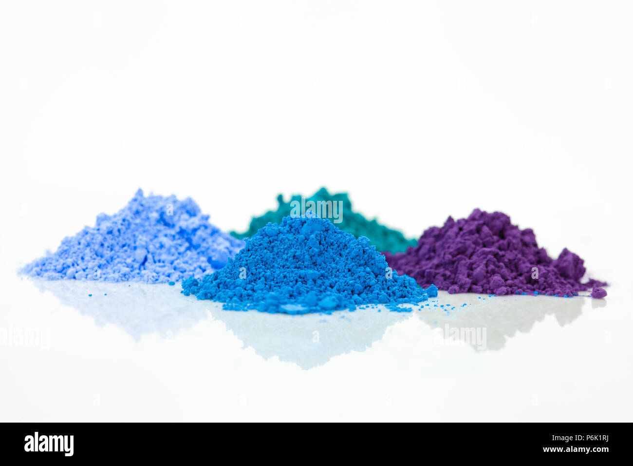 Ceramic and pigment hi-res stock photography and images - Alamy