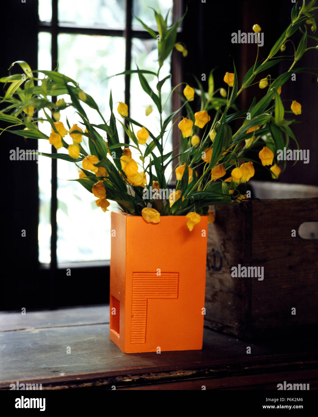 Rectangular vases hi-res stock photography and images - Alamy
