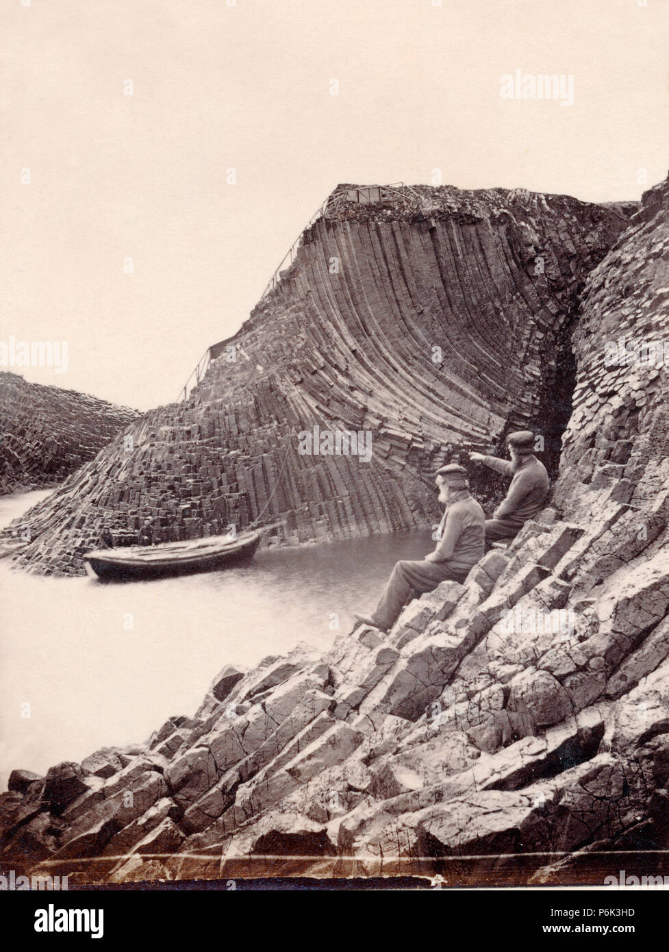 Clamshell cave hi-res stock photography and images - Alamy