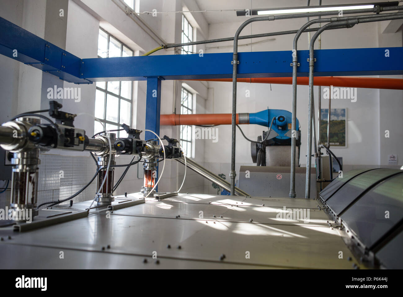 Olive oil factory hi-res stock photography and images - Alamy