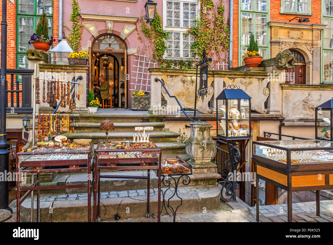 Amber shops hi-res stock photography and images - Alamy