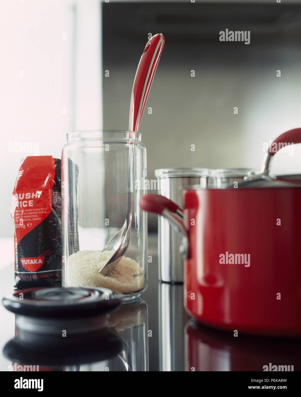 Red kettle hi-res stock photography and images - Alamy