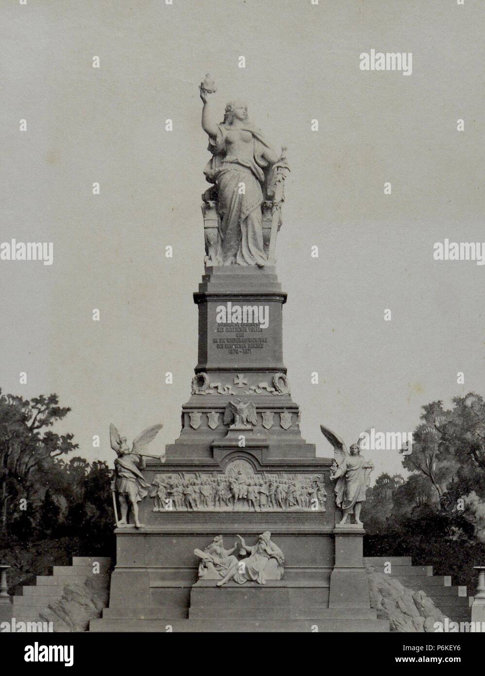El monumento niederwalddenkmal hi-res stock photography and images - Alamy