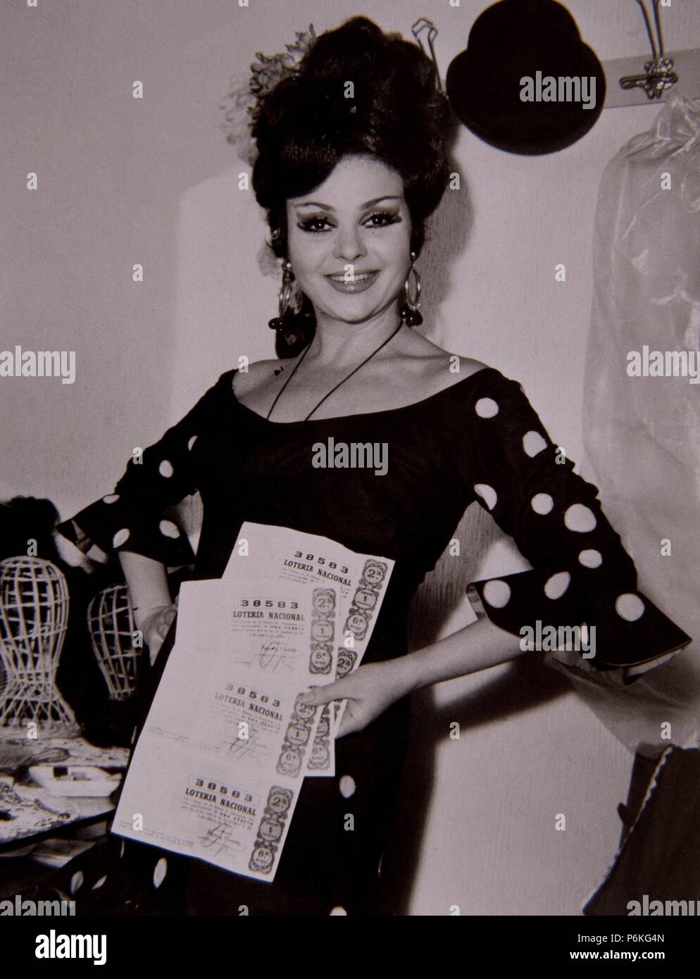 DIAZ, MARUJITA. ACTRIZ Y CANTANTE ESPAÑOLA. SEVILLA 1932 . FOTO RETRATO ...