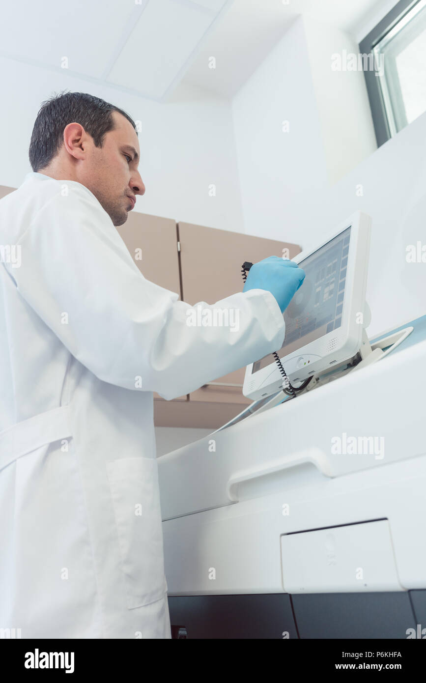 Doctor preparing a blood count in the laboratory Stock Photo - Alamy