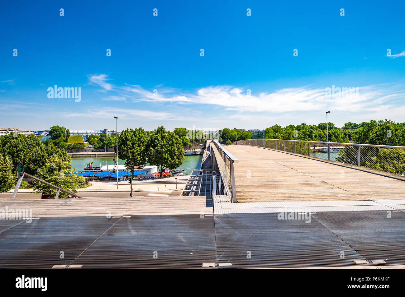 The Simone de Beauvoir footbridge crosses the River Seine from the ...