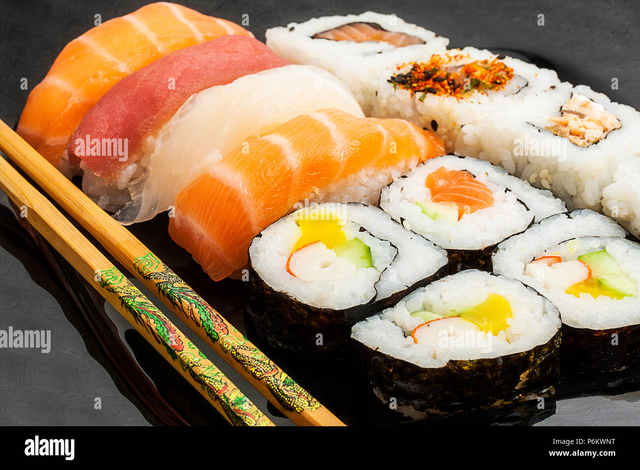 Close up seaweed chopsticks hi-res stock photography and images - Alamy