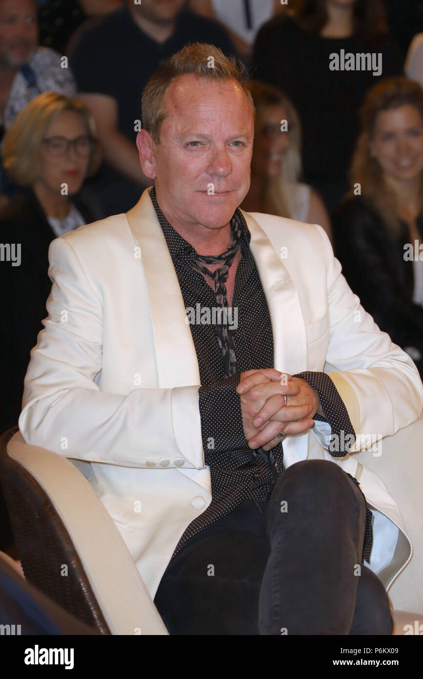 German tv talk show host hi-res stock photography and images - Alamy