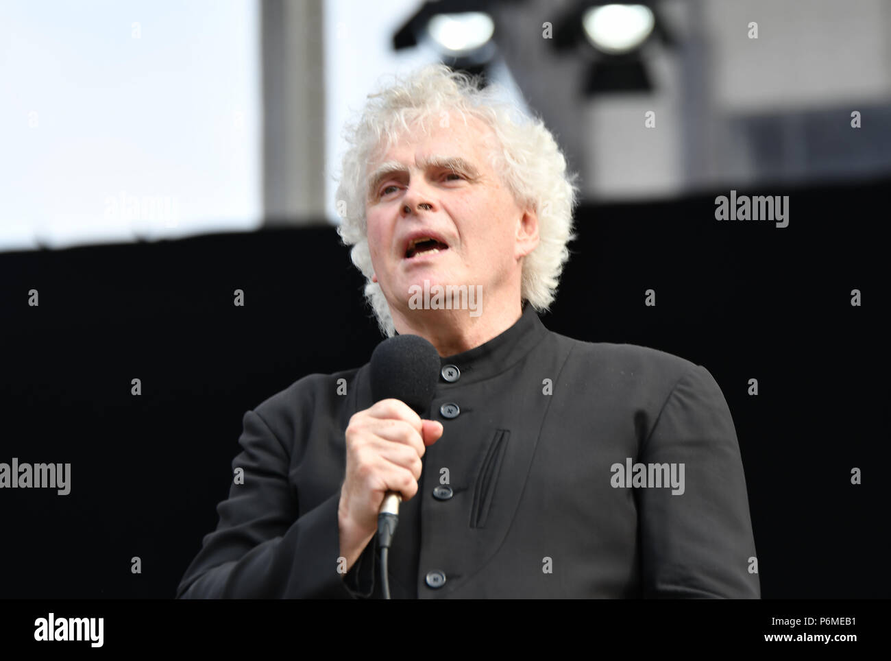 London, UK. 1st July, 2018. Sir Simon Rattle conductor the BMW Classics ...