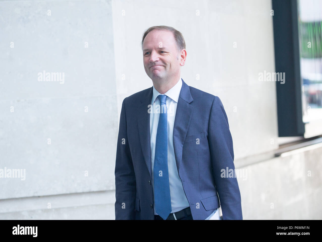 Chief executive of nhs england simon stevens hi-res stock photography ...