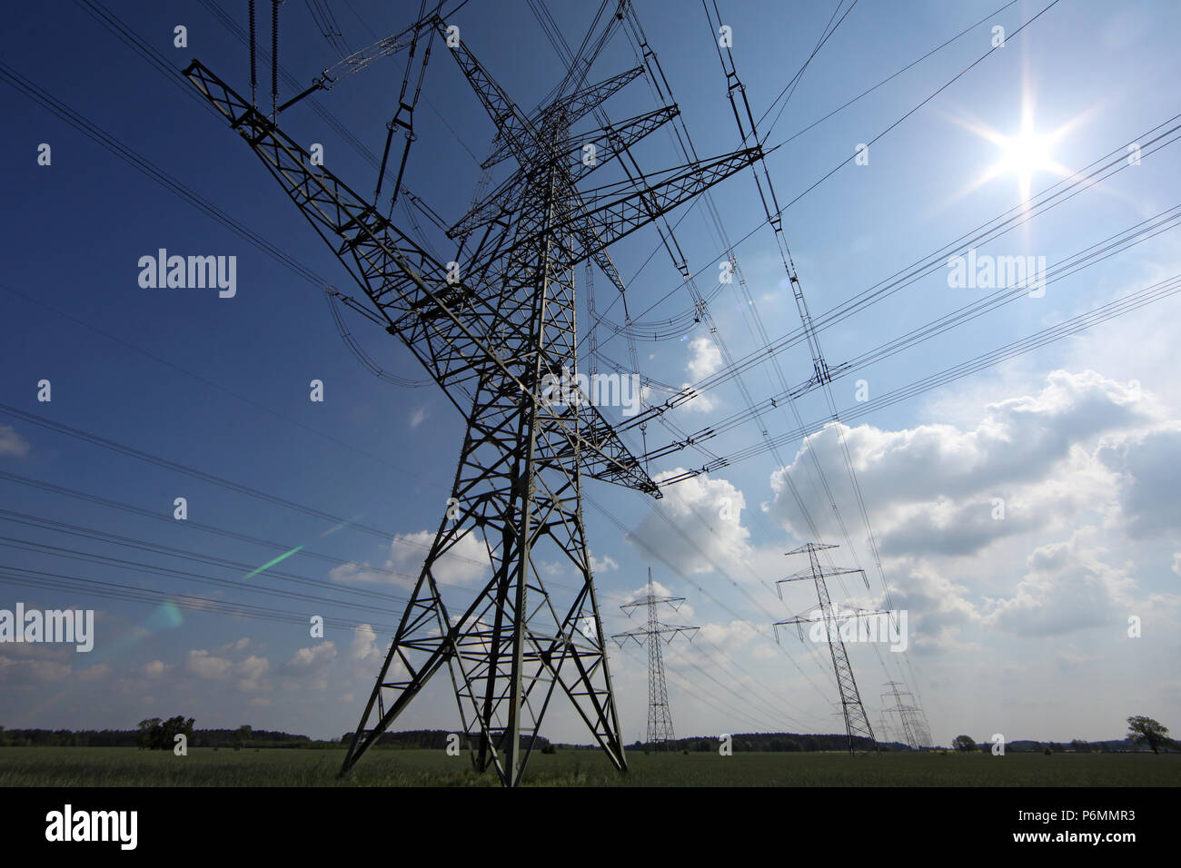 Electricity pylons hi-res stock photography and images - Alamy