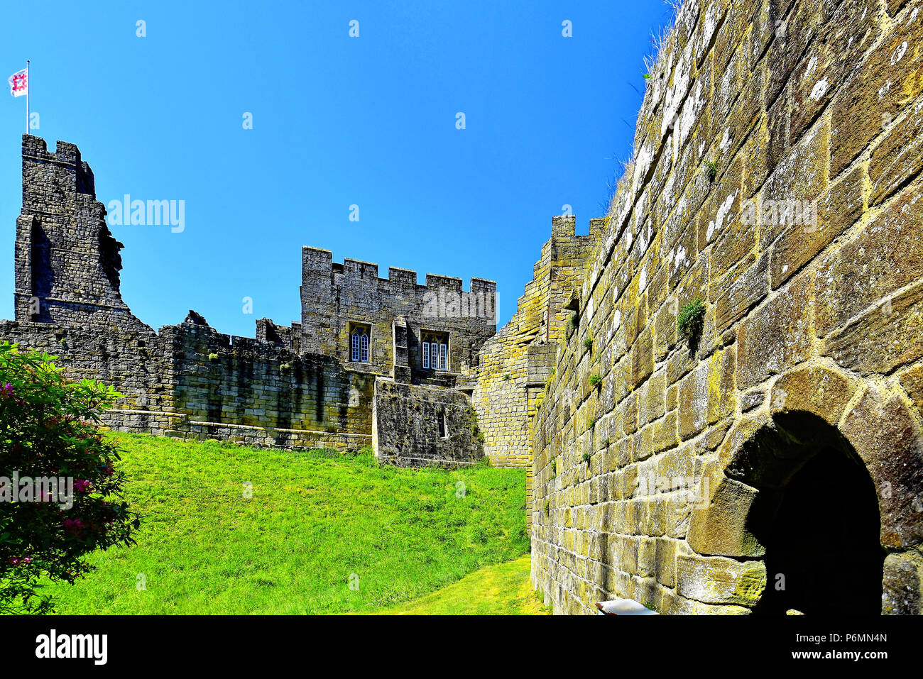 Prudhoe Castle ramparts Northumberland Stock Photo - Alamy