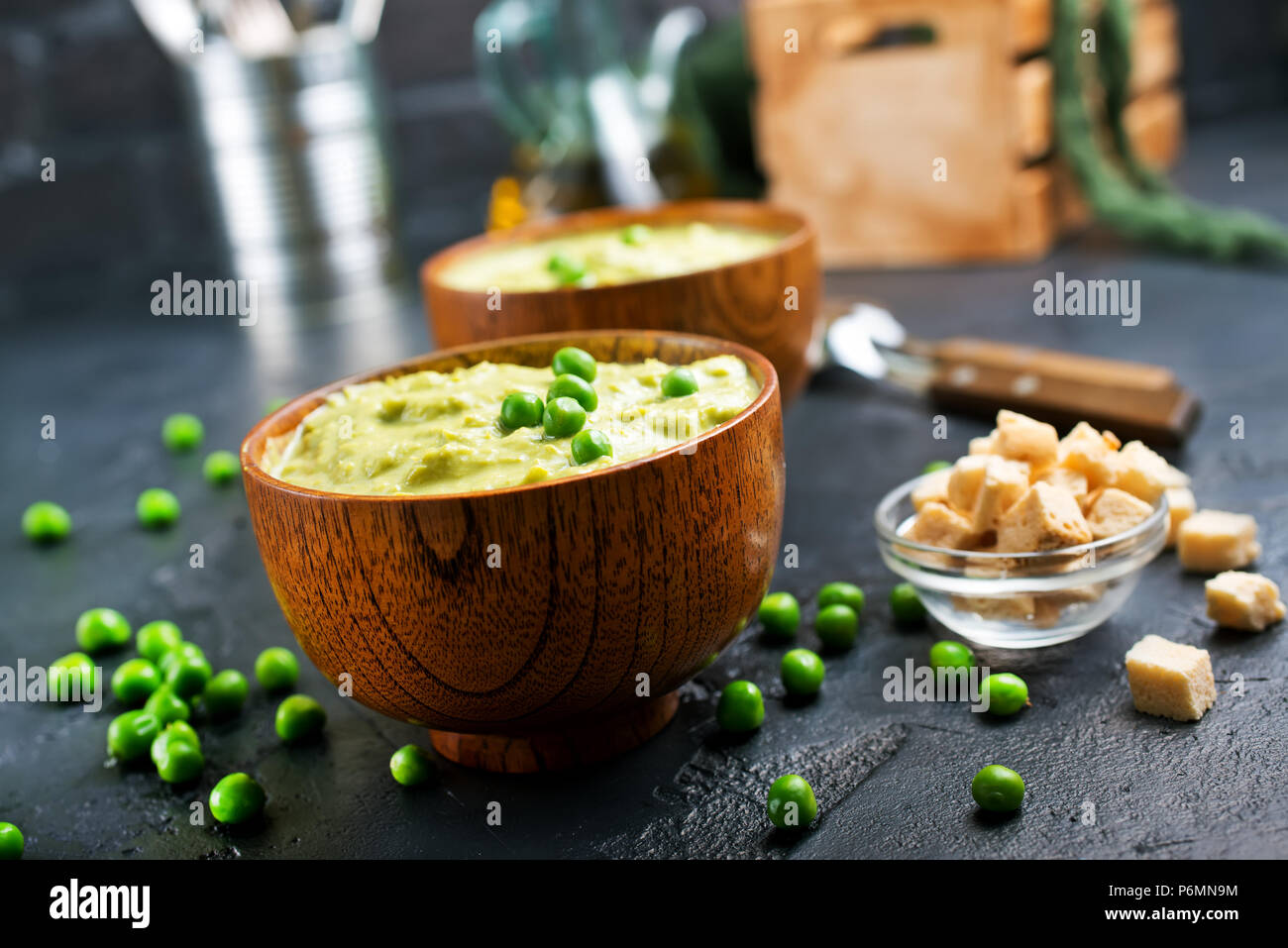 mashed green peas in bowl, mashed peas with cruton Stock Photo - Alamy