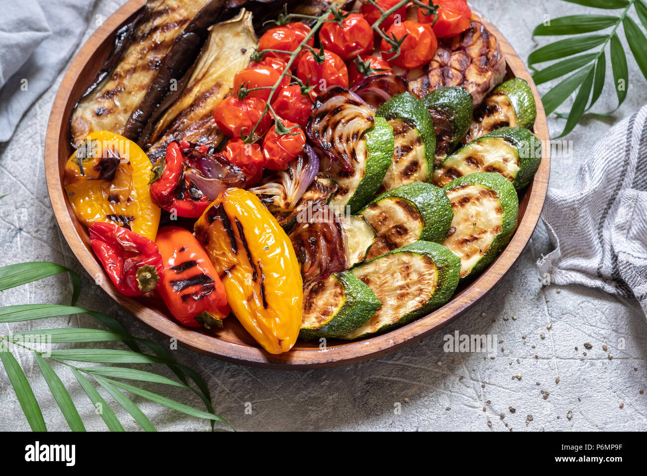 Grilled vegetables platter on a summer barbecue Stock Photo - Alamy