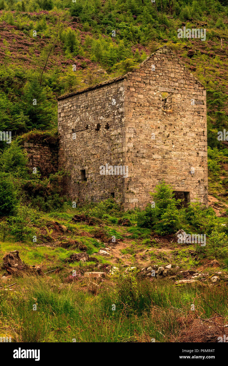 Stone house ireland hi-res stock photography and images - Alamy