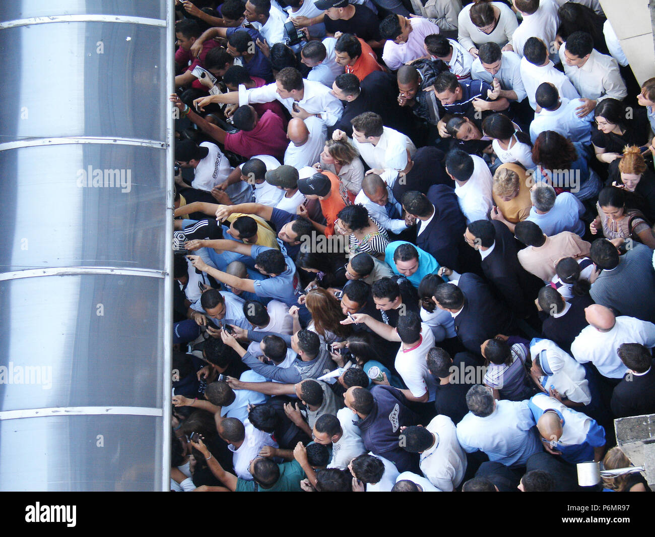 People, crowd, newsstand, São Paulo, Brazil Stock Photo - Alamy