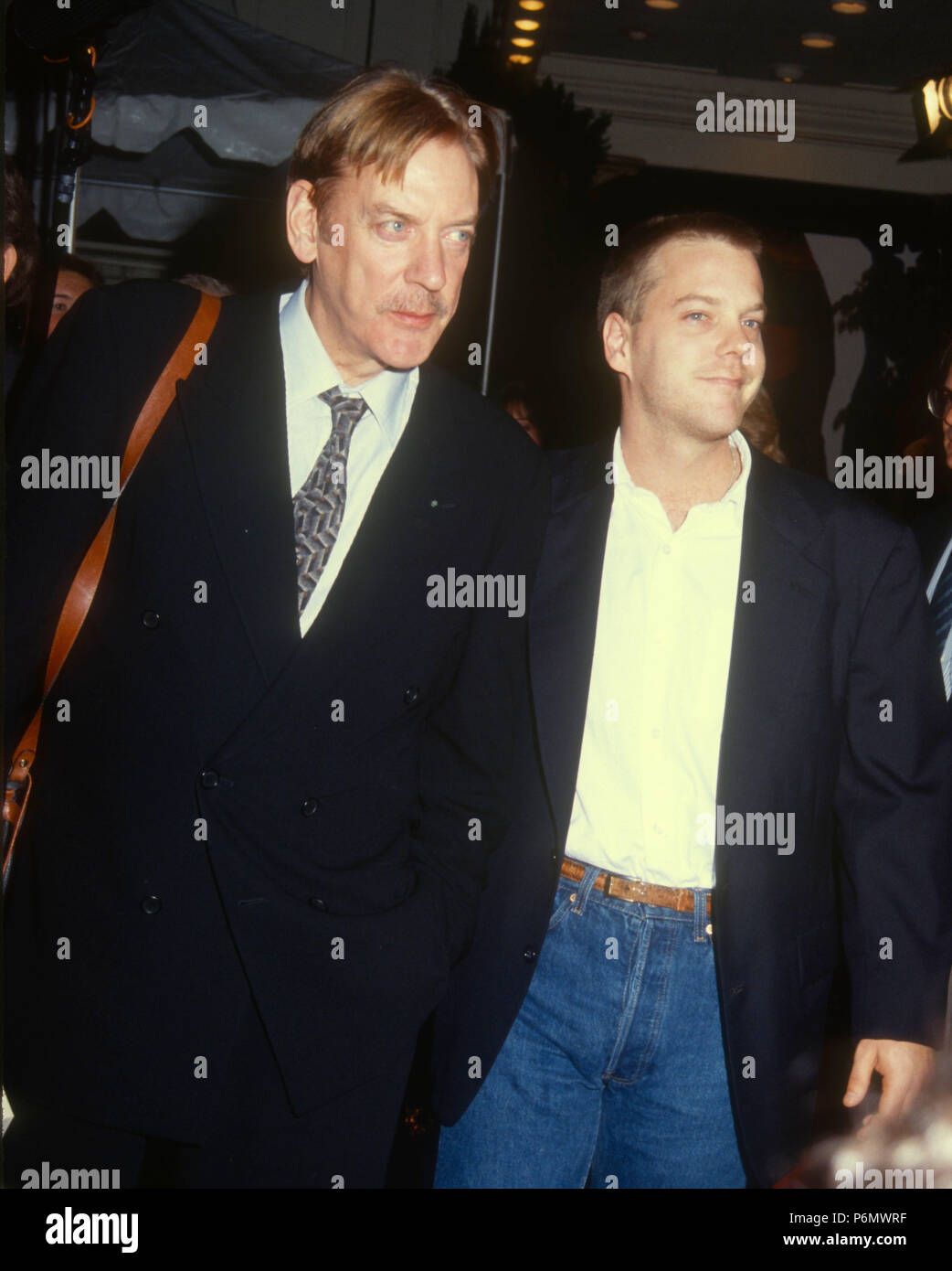 Jfk movie premiere hi-res stock photography and images - Alamy