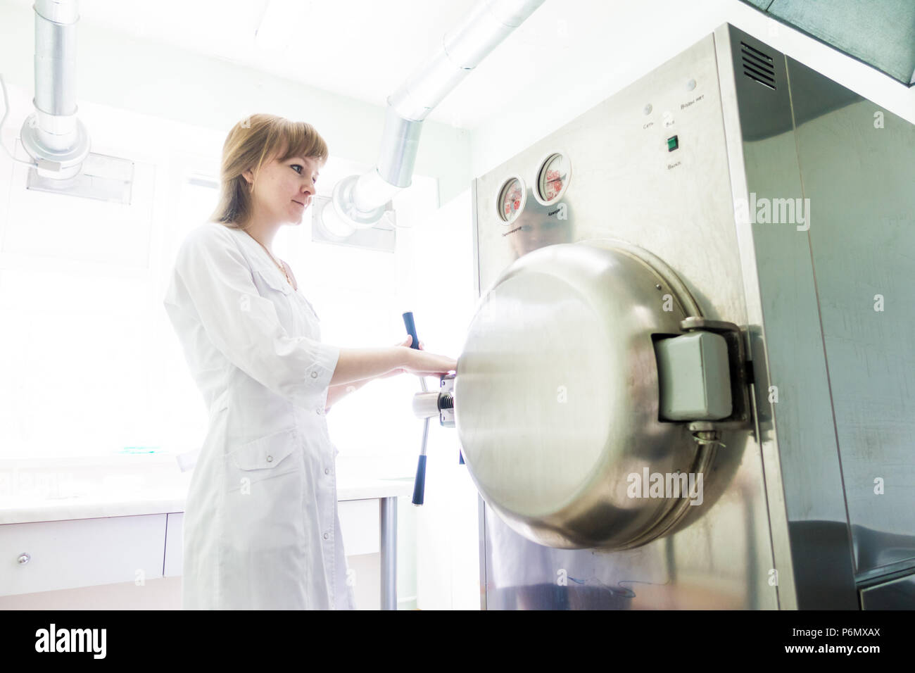 Autoclave hi-res stock photography and images - Alamy