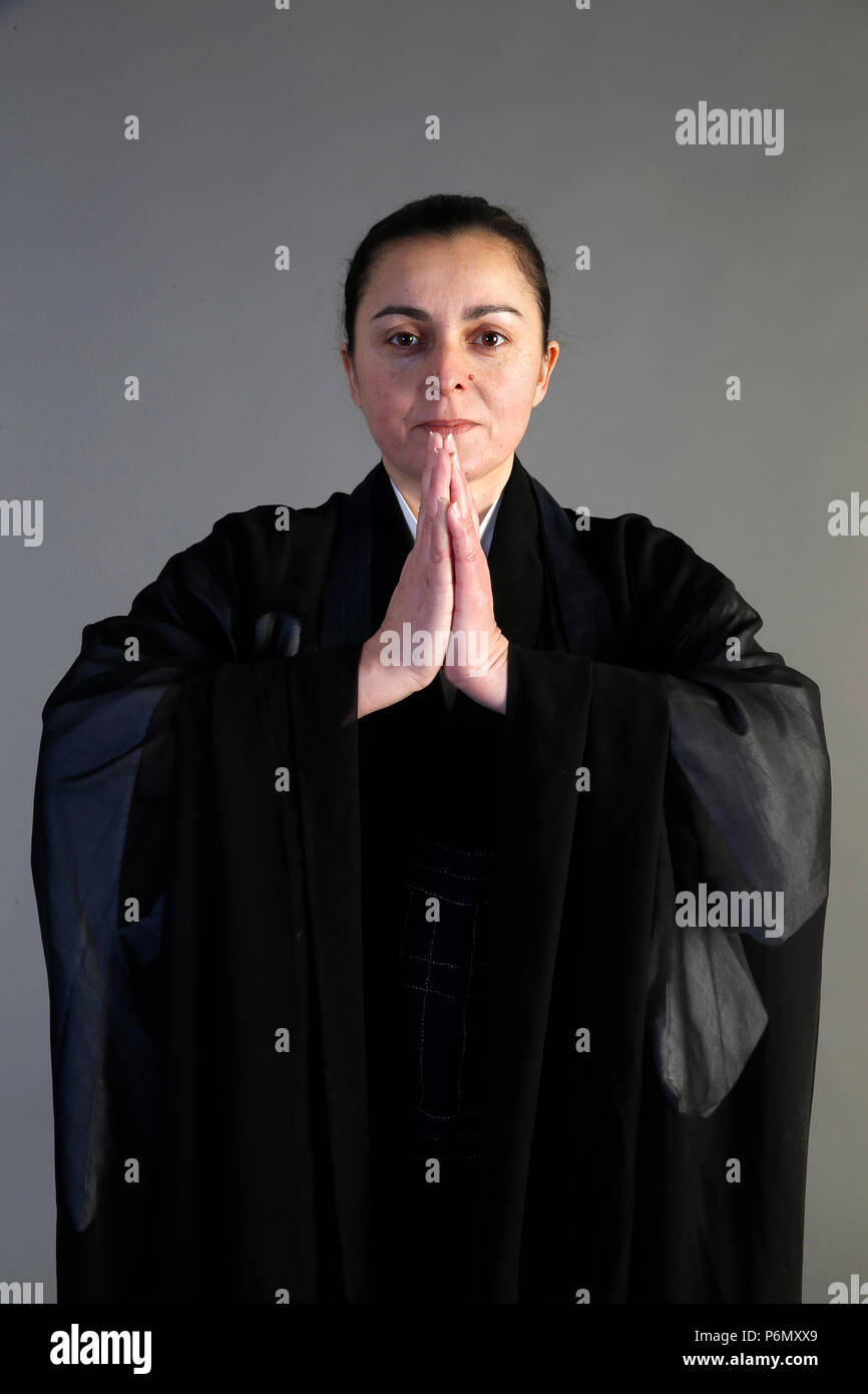 Gasho hands hi-res stock photography and images - Alamy