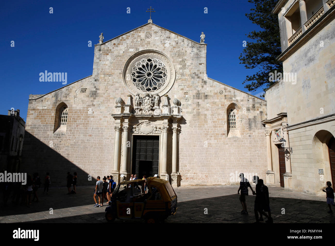 Otranto cathedral hi-res stock photography and images - Alamy