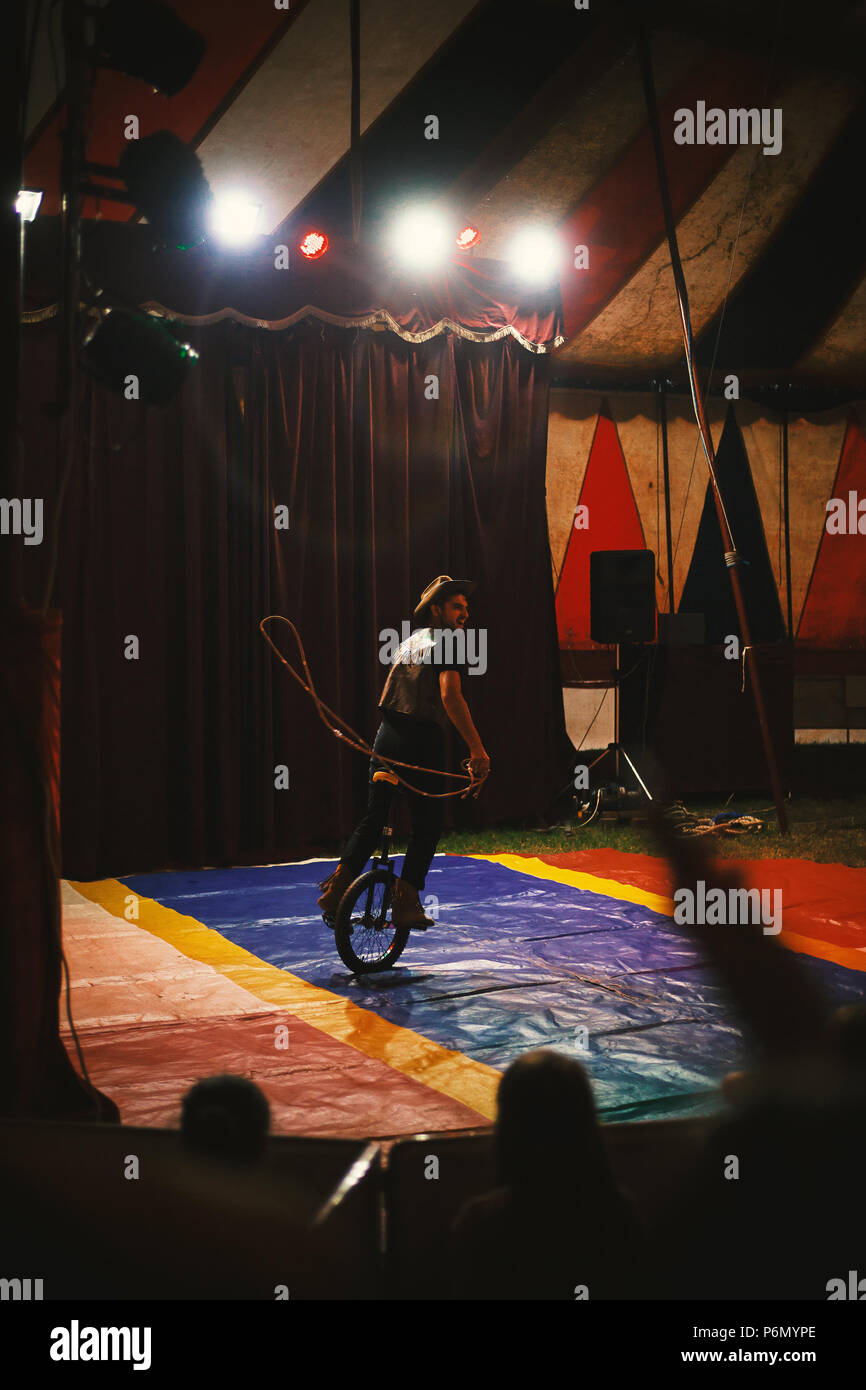 International circus hi-res stock photography and images - Alamy