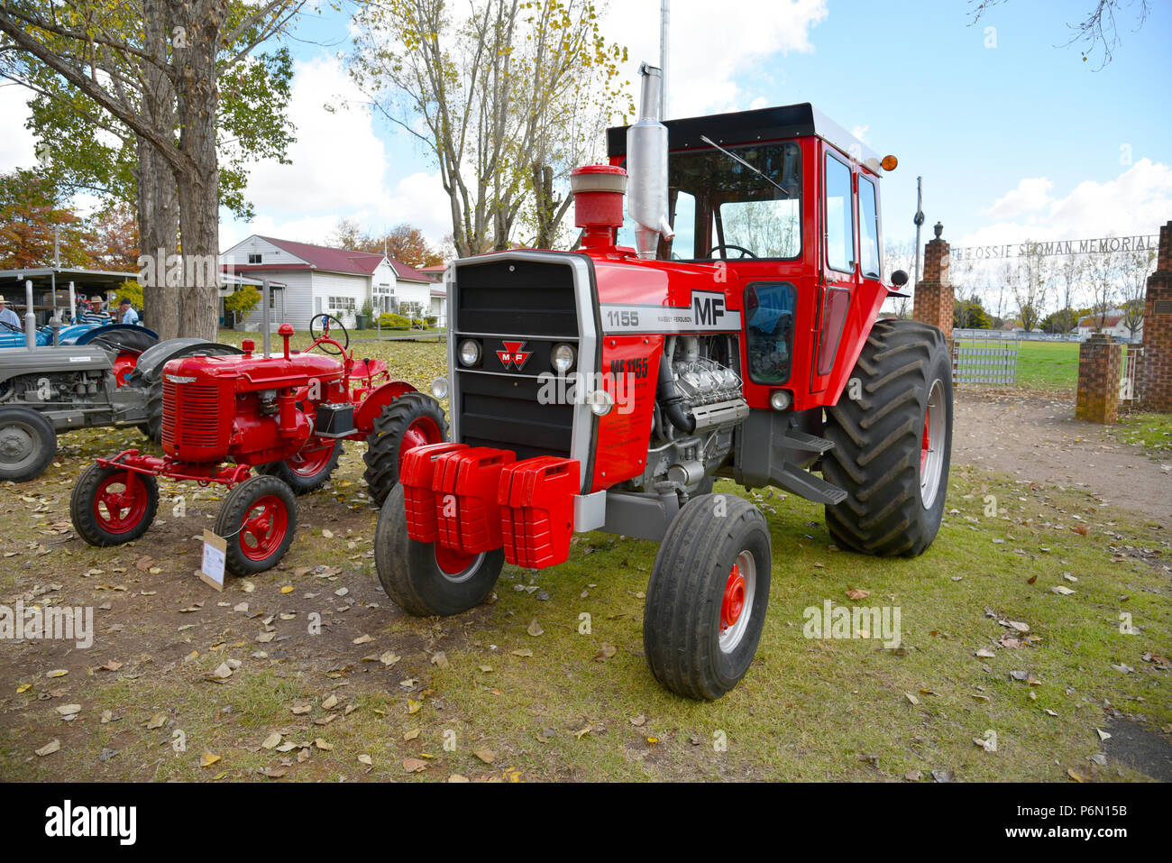massey ferguson MF 1155 tractor at the glen innes truck and tractor ...