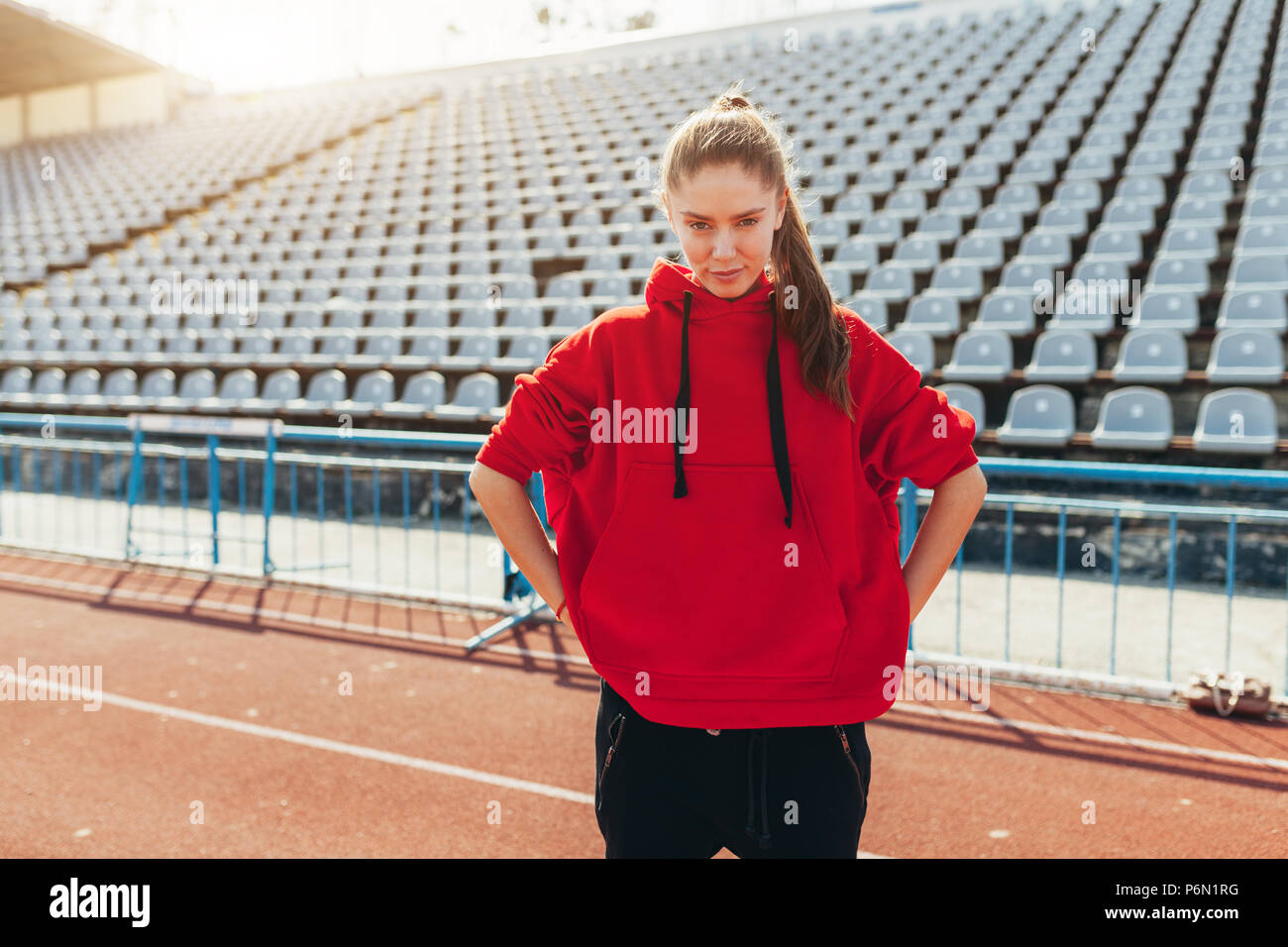Lady runner hi-res stock photography and images - Alamy