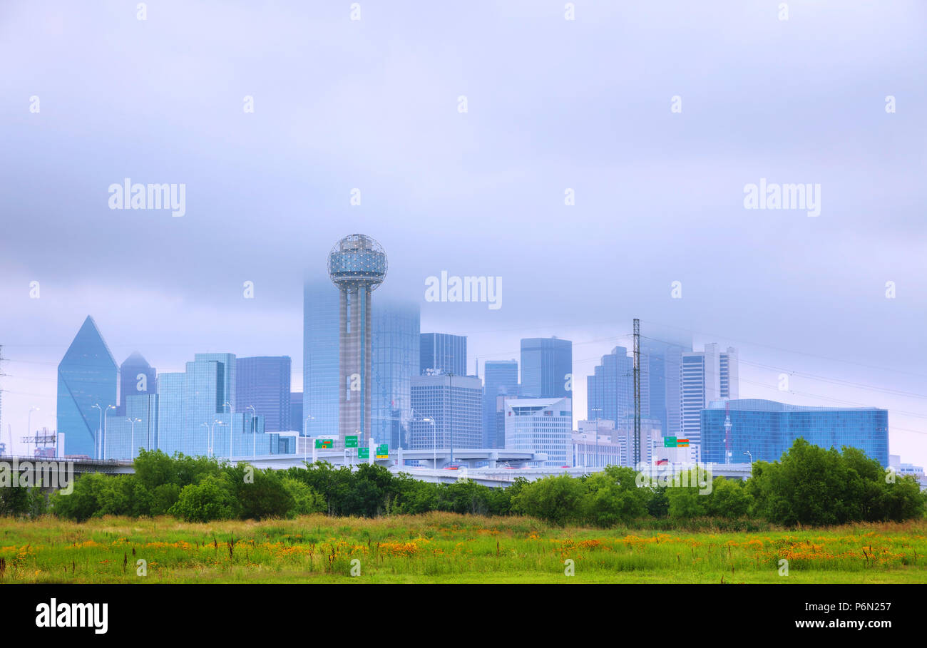 Overview of downtown Dallas in the morning Stock Photo - Alamy