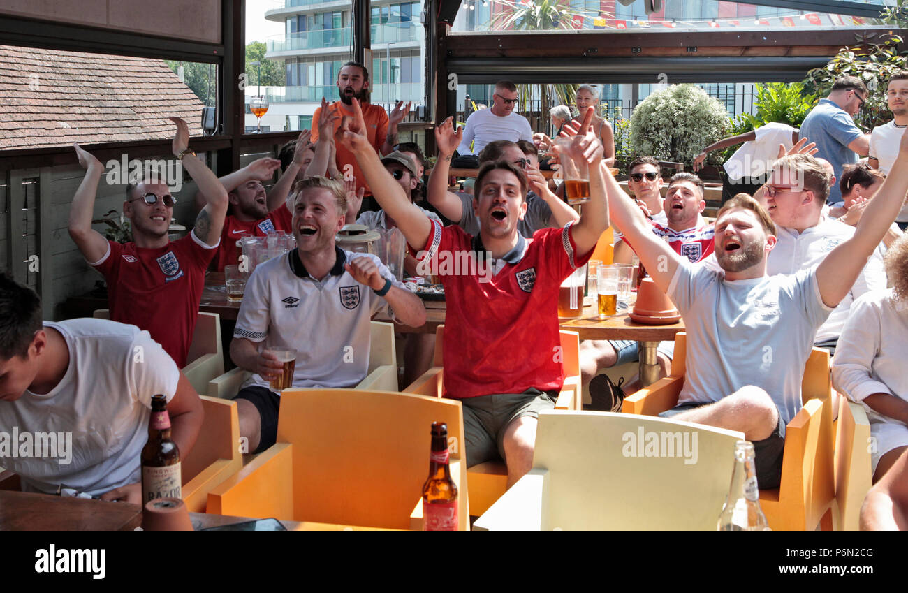 World cup english fans celebration hi-res stock photography and images ...