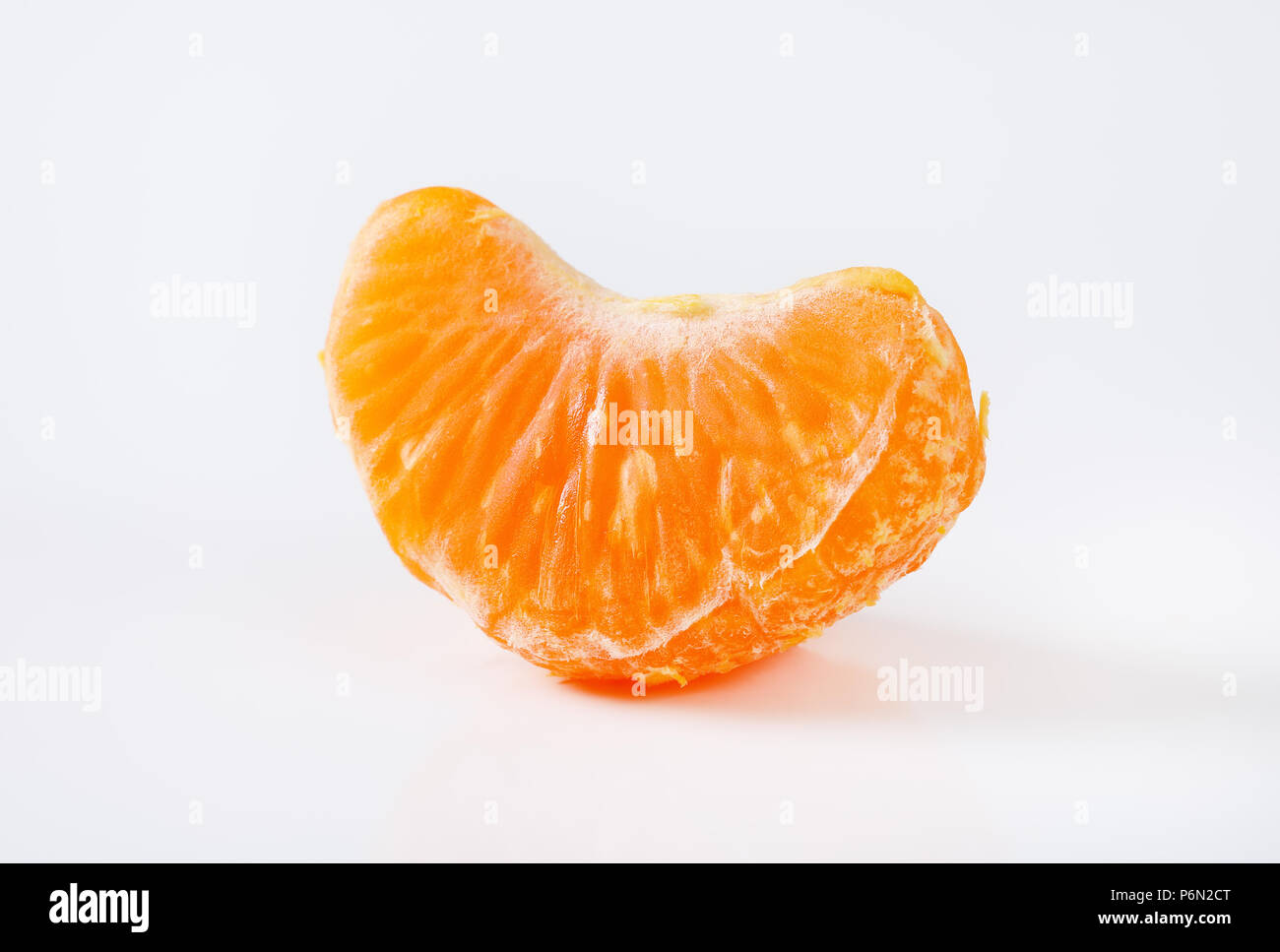 Single tangerine hi-res stock photography and images - Alamy