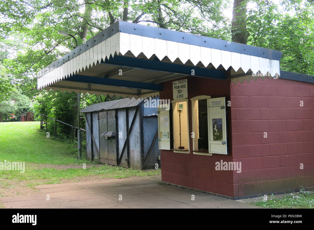 The 50p building hi-res stock photography and images - Alamy