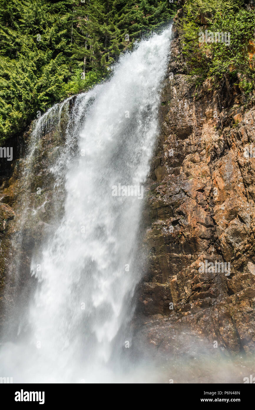 A view of the top of Franklin Falls in Washington State Stock Photo - Alamy
