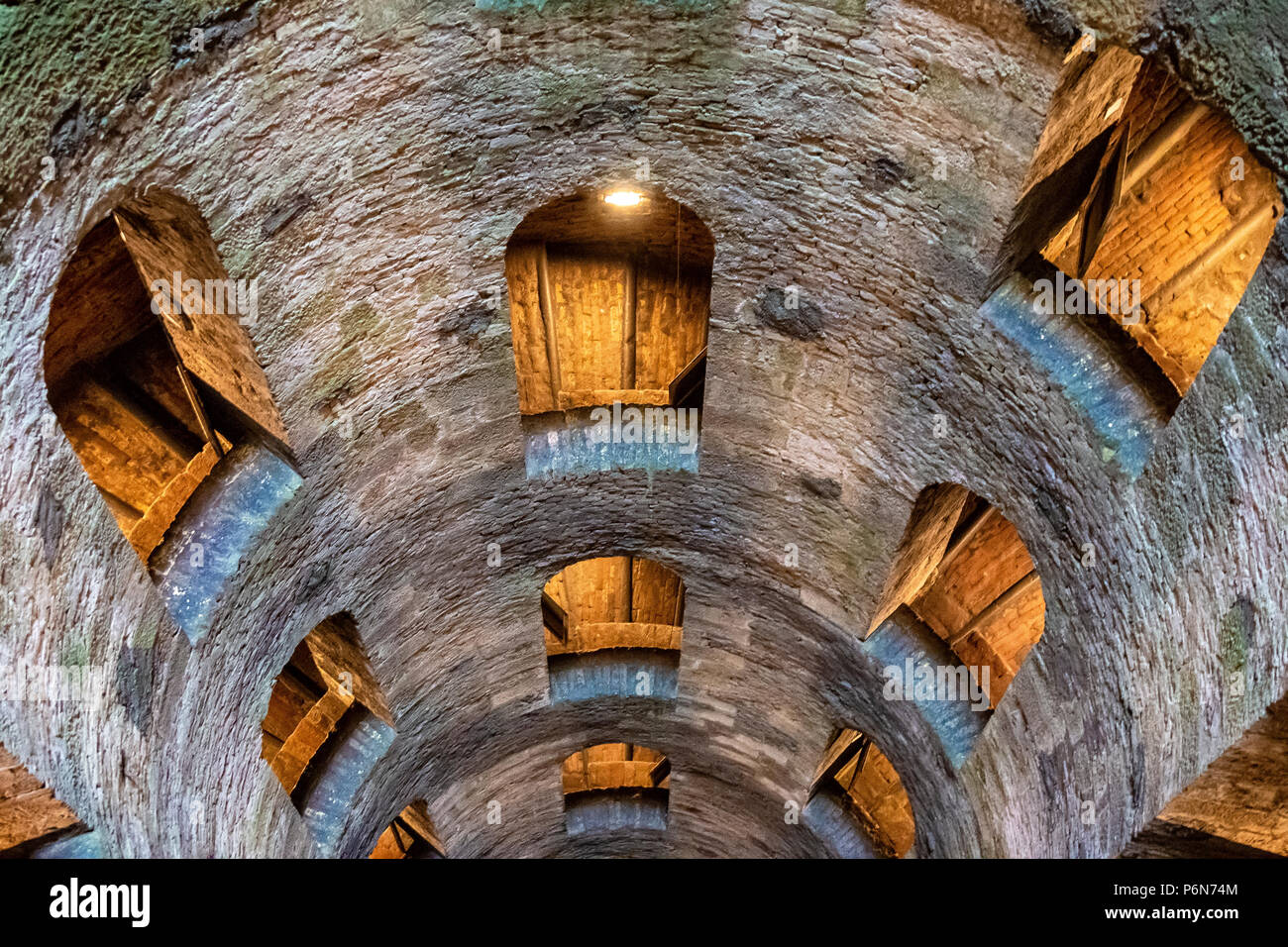 Helical ramps hi-res stock photography and images - Alamy