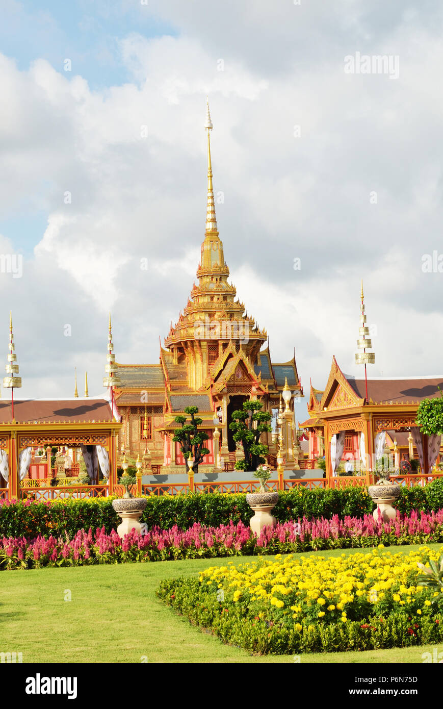Thai royal funeral and Temple in bangkok thailand Stock Photo - Alamy