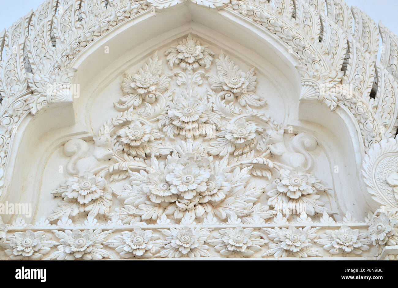 Thai silk painting hi-res stock photography and images - Alamy