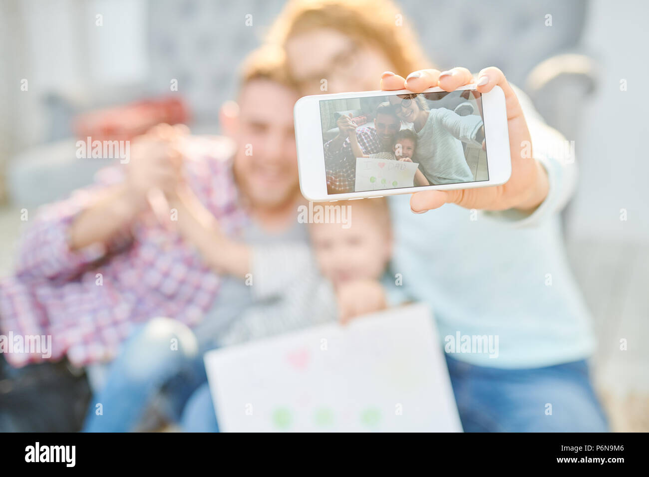 Smartphone screen photo hi-res stock photography and images - Alamy
