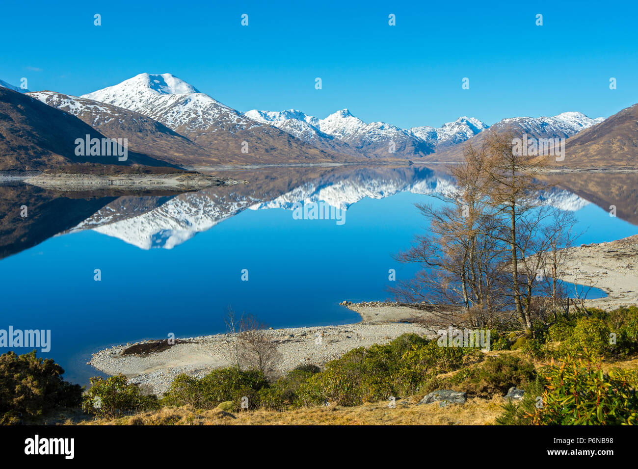 Sgùrr Mòr, Sgùrr na Ciche and the mountains of Knoydart over Loch ...