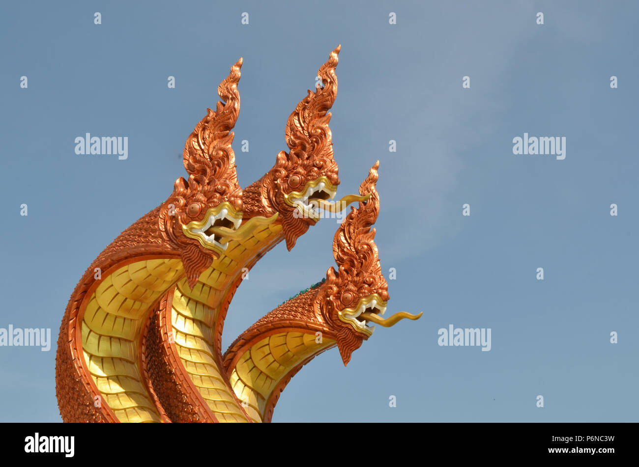 Three heads dragon hi-res stock photography and images - Alamy