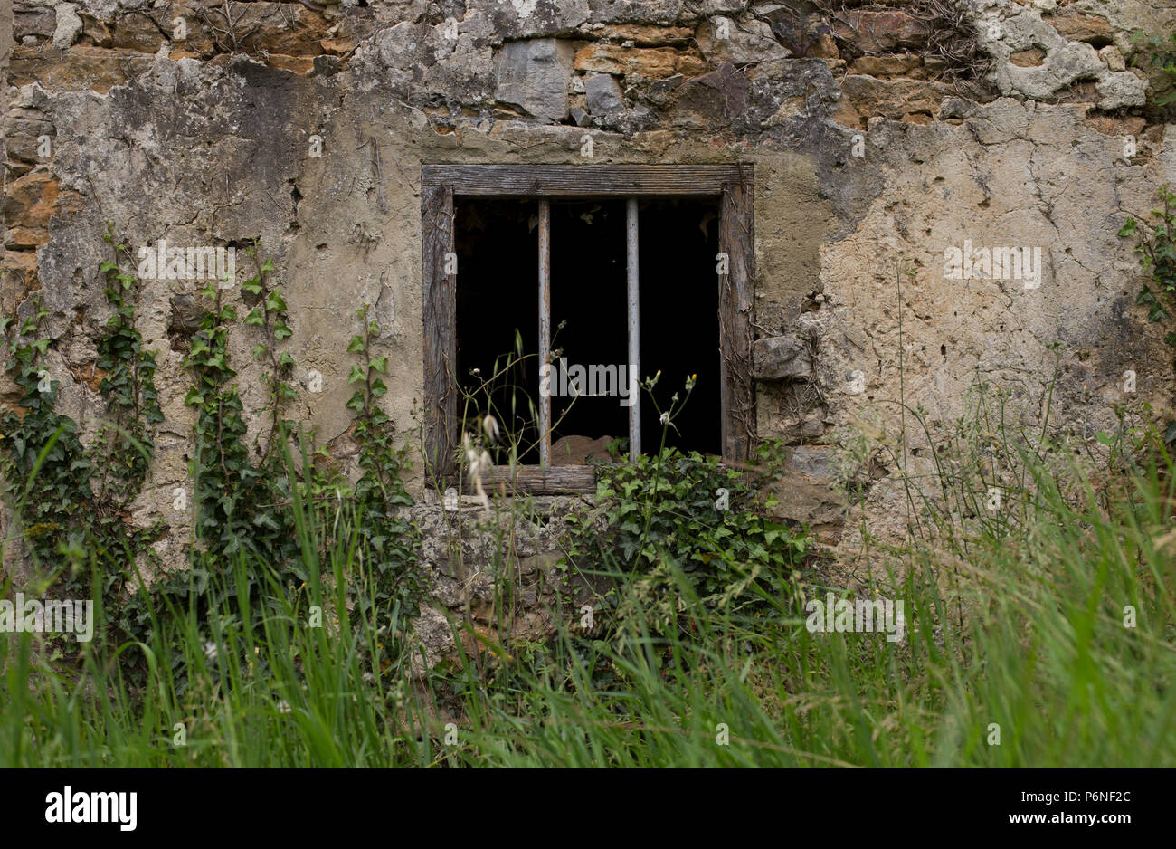 Window, abandoned house Stock Photo - Alamy