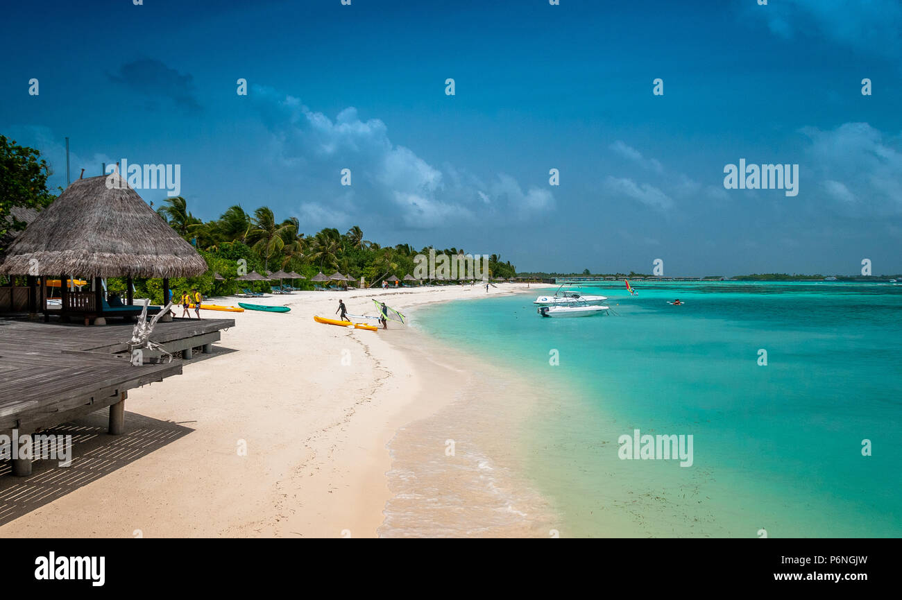 Maldives beautiful beach background white sandy tropical paradise ...