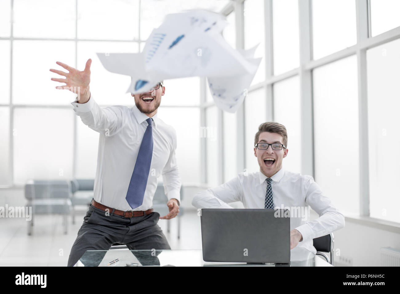 Throw up papers hi-res stock photography and images - Alamy