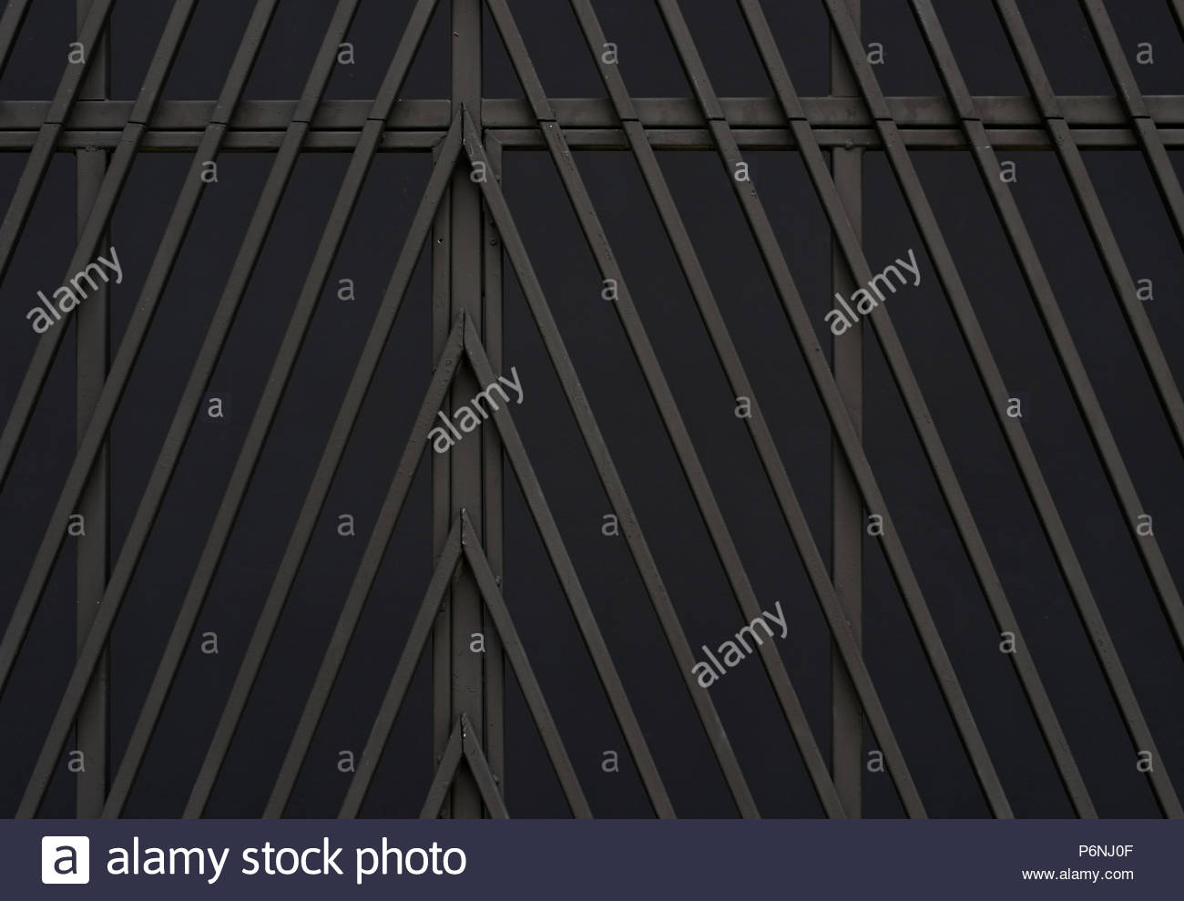 Steel Frame Building Stock Photos & Steel Frame Building Stock Images ...