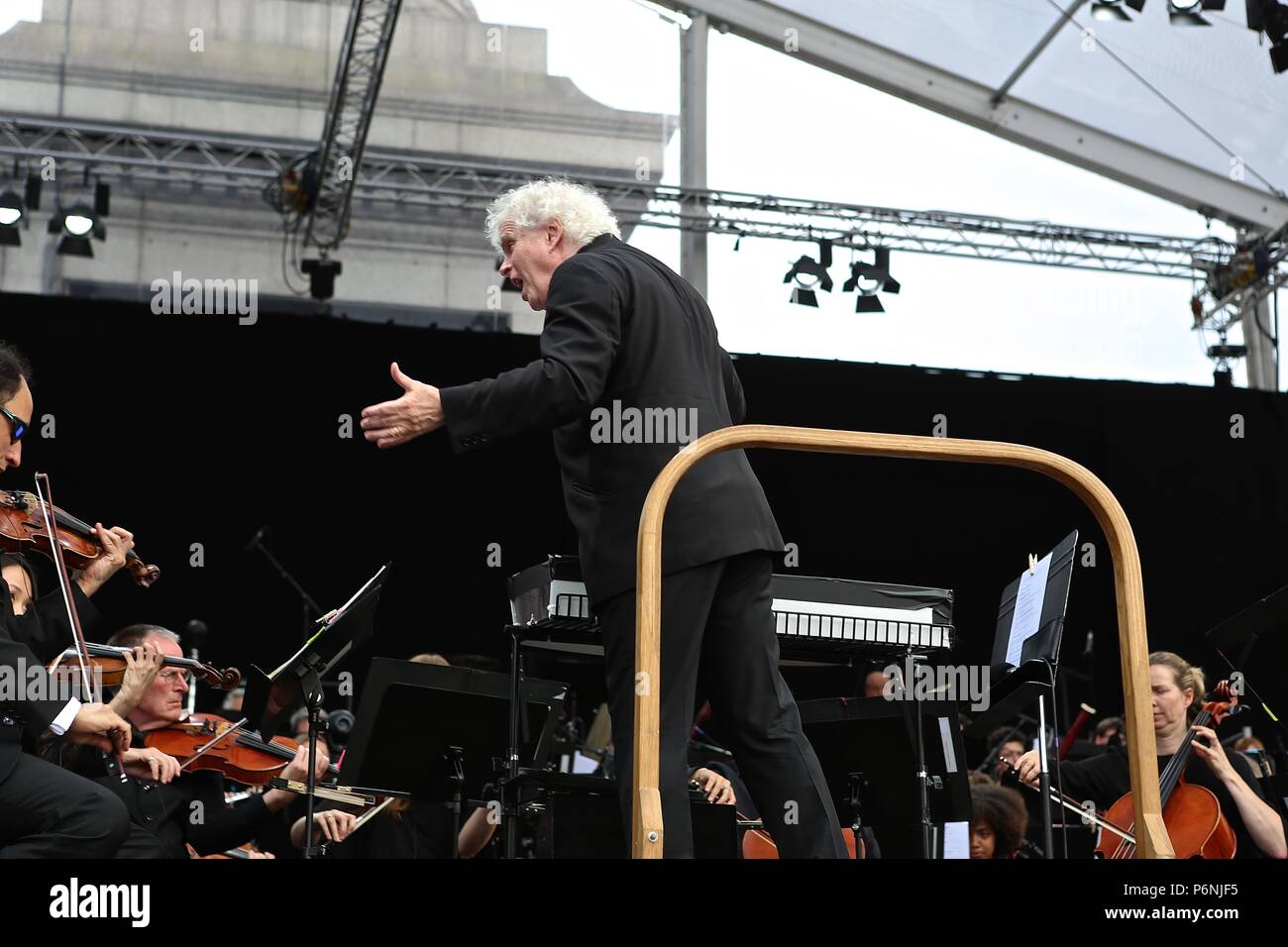 Sir Simon Rattle And Major Of London at the people's concert Trafalgar ...